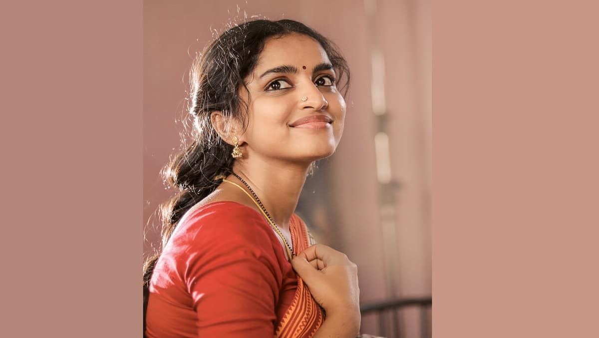 Actress Divya Sripada's first look as Devi in Panchathantram out