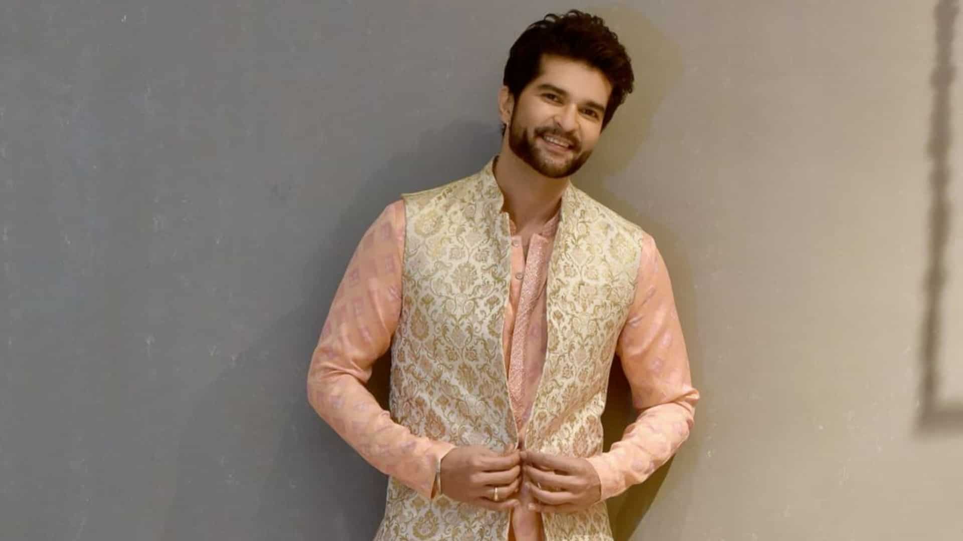 Bigg Boss 15 Raqesh Bapats Sister Sheetal Bapat Gives An Update On