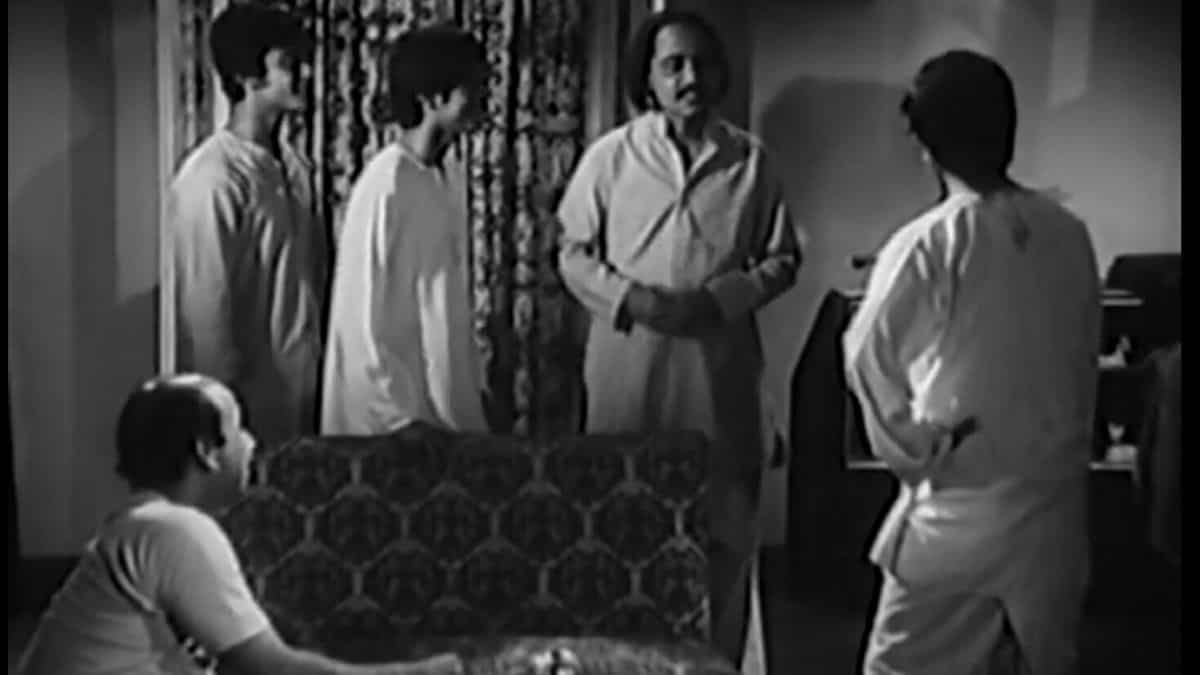 Charmurti turns 44: Chinmay Roy’s Bengali classic is the perfect ...