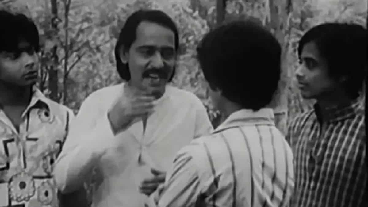 Charmurti turns 44: Chinmay Roy’s Bengali classic is the perfect ...