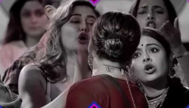 Bigg Boss 15 Rashami Desai Slaps Devoleena Bhattacharjee Rakhi Sawant