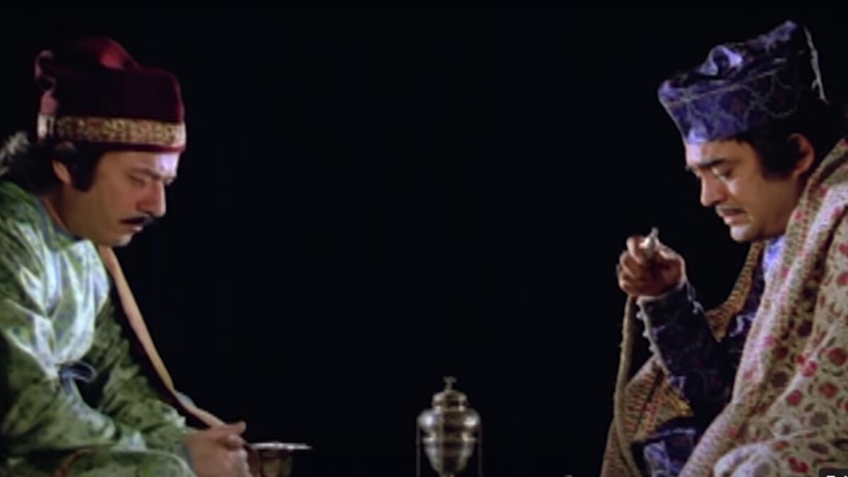 Shatranj Ke Khilari: The Nawab, the Company Bahadur, the Noblemen, and ...
