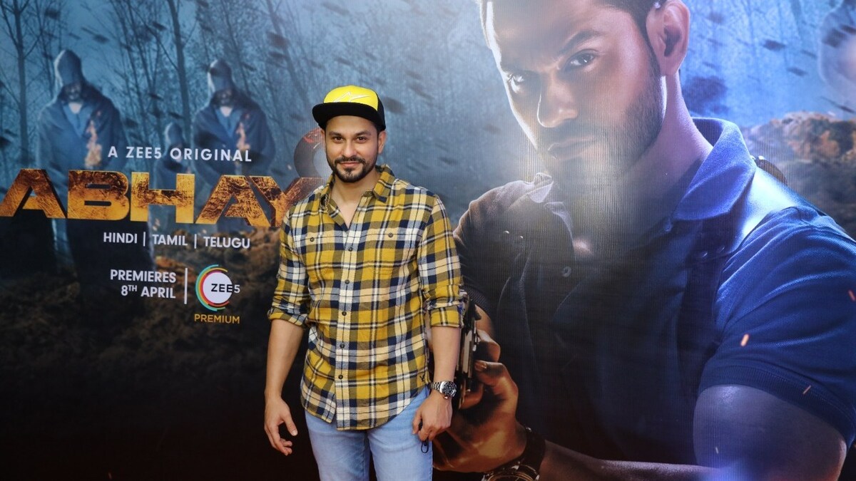 Abhay Season 3: Kunal Kemmu, Soha Ali Khan, Asha Negi attend red carpet ...