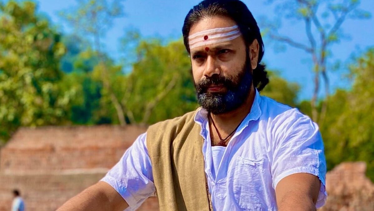 Aditya Om wins laurels for his performance in Dahnam in two film ...