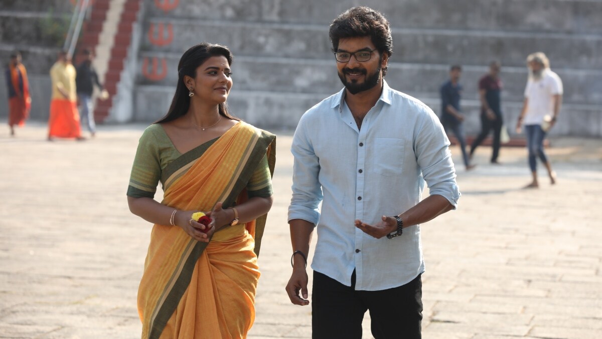 Theera Kaadhal review: Jai, Aishwarya Rajesh and Sshivada elevate this partly engaging romantic ...