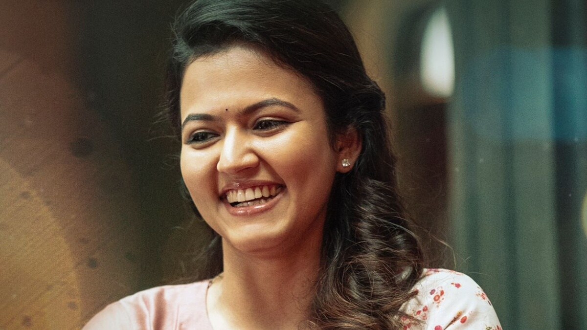 PVT04: Dada, Njan Prakashan fame Aparna Das to make her Telugu debut ...