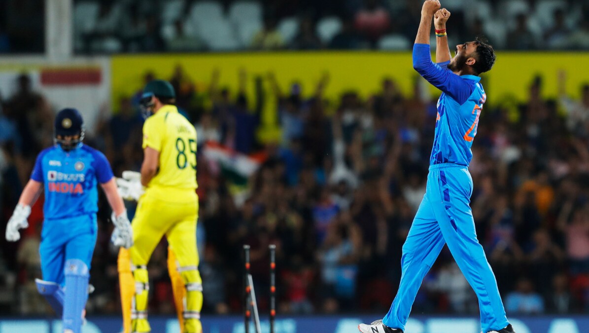 'The Axar Patel show': Netizens enjoy 8 overs game between India and ...