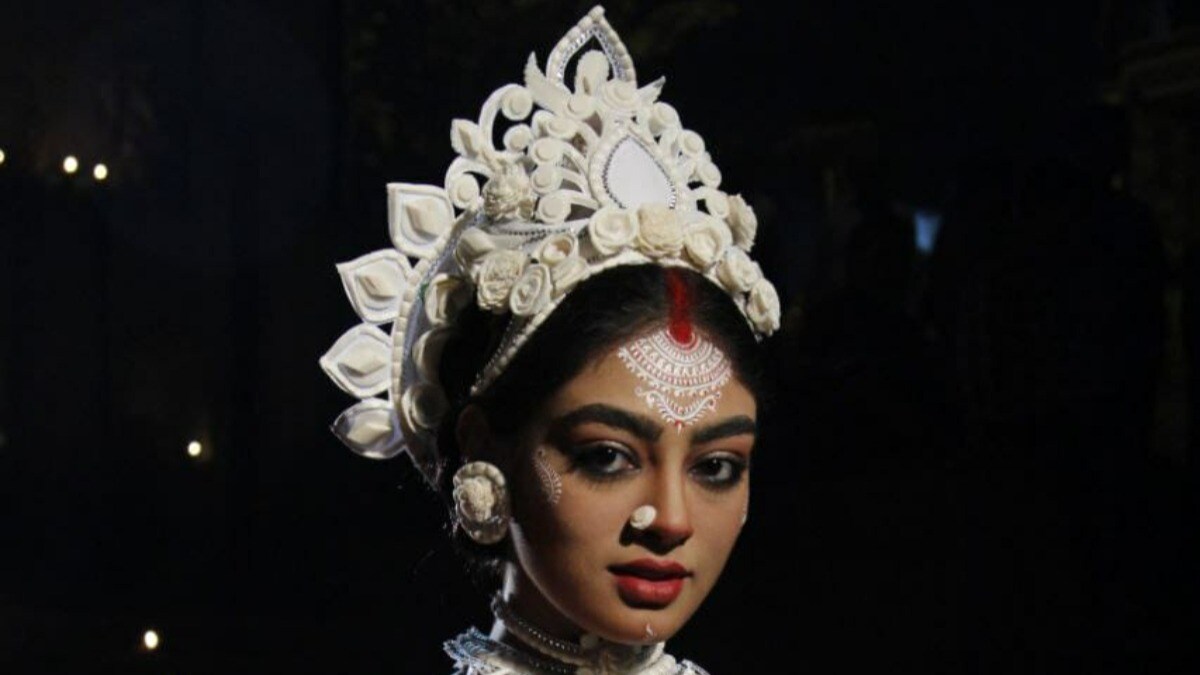 Bhotbhoti review: Rishav Basu, Bibriti Chatterjee and others present a long and incomprehensive ...