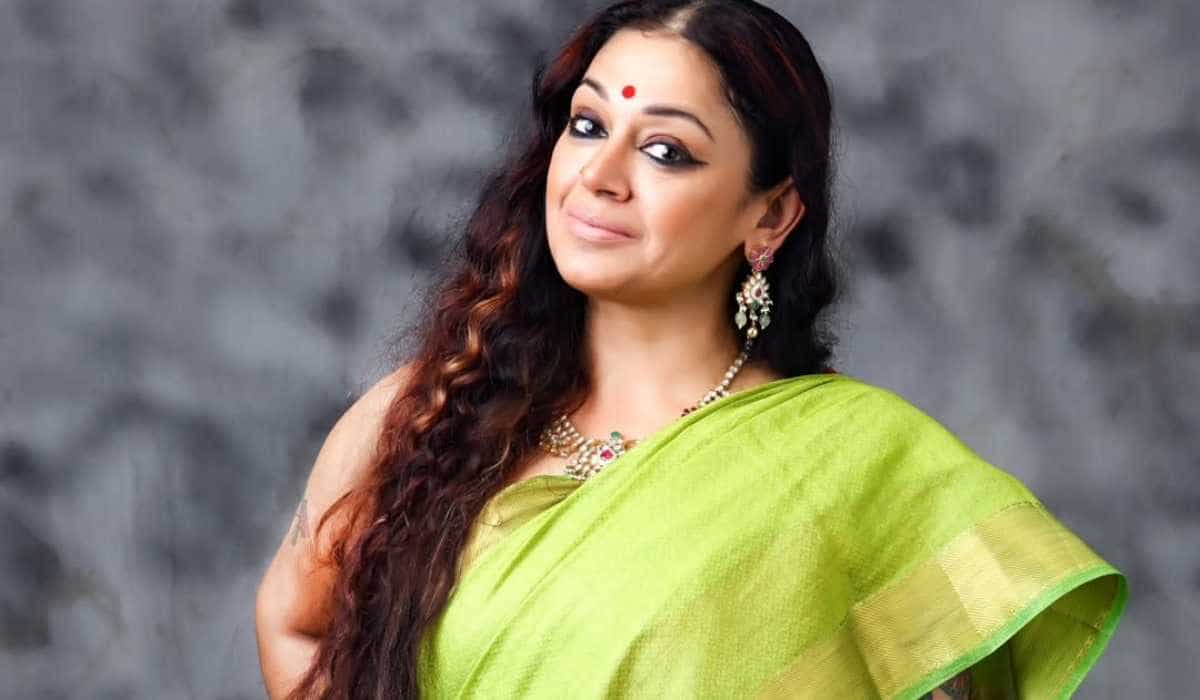 5 times Shobana stole the show and it wasn't in Malayalam cinema