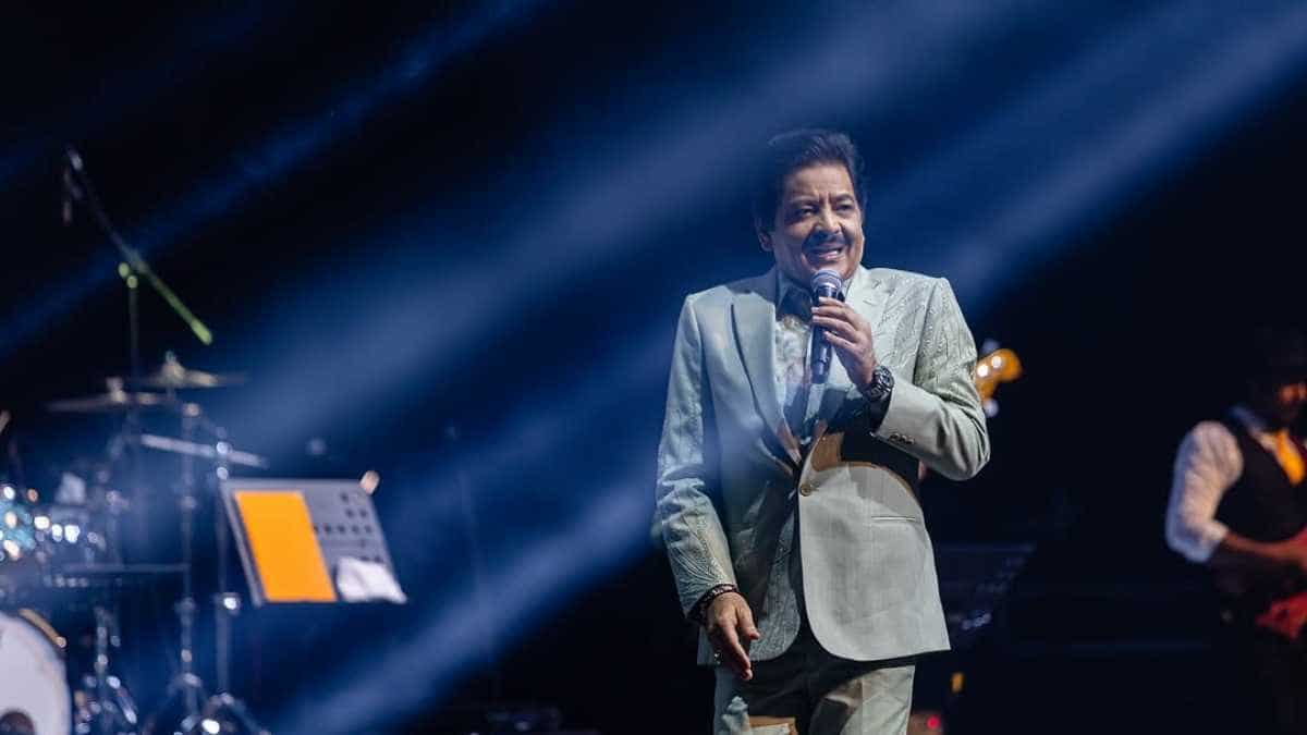 Udit Narayan is NOT ashamed of kissing women during live concert: 'It ...