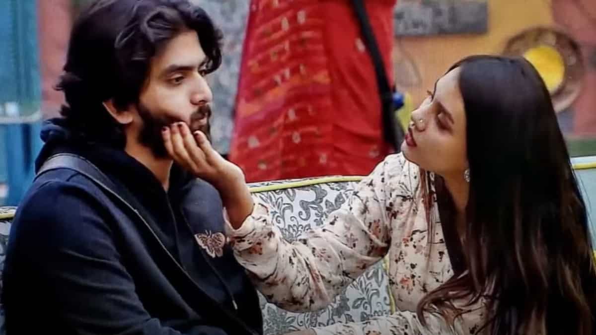 Bigg Boss Malayalam Season 6 - Gabri Jose breaks down after Jasmin ...