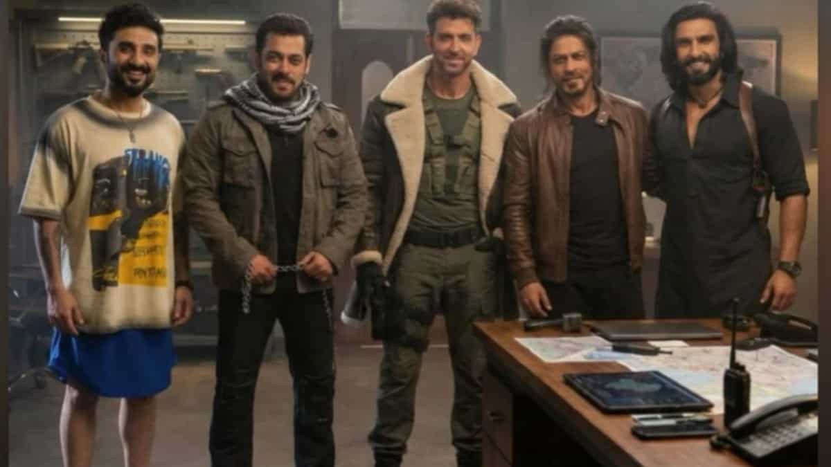 Hrithik Roshan welcomes Vir Das to Spy Universe, shares THIS message ...