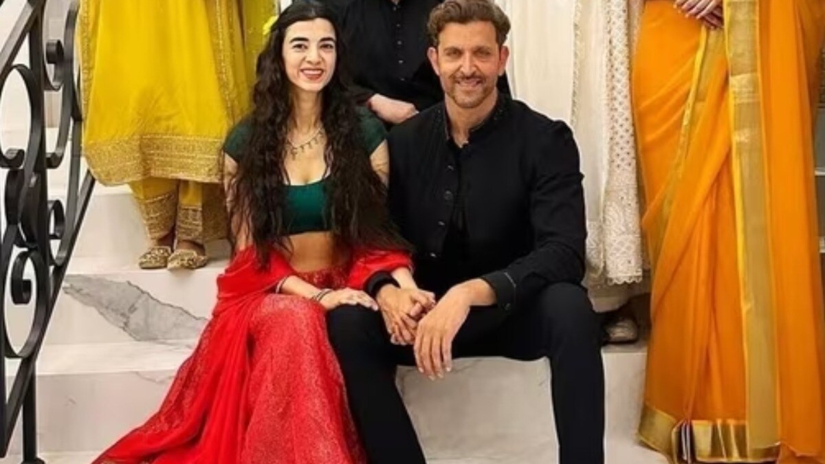 Inside Hrithik Roshan’s Diwali celebrations with girlfriend Saba Azad ...