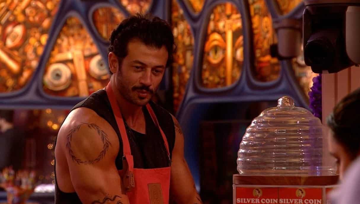 Bigg Boss OTT 2: Jad Hadid gets all 'female attention' after taking on ...