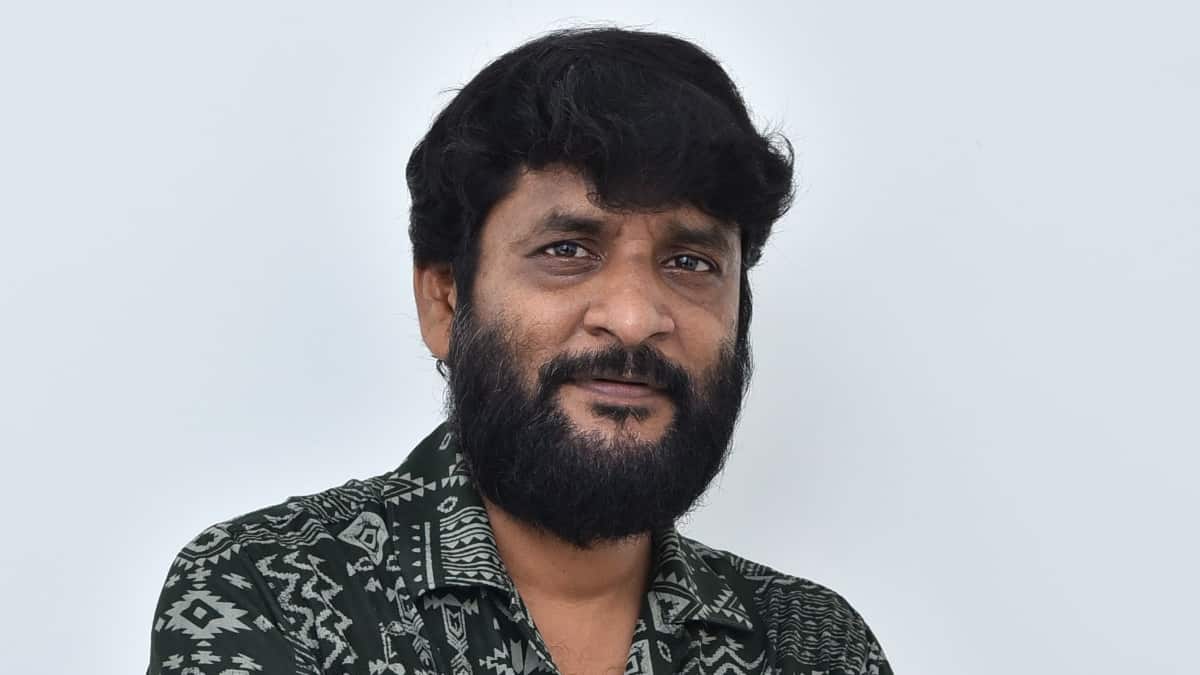 Jeevan Reddy: Chor Bazaar is a fun-ride revolving around a misplaced ...