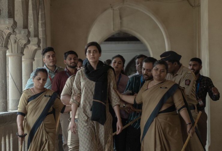 Scoop review: Karishma Tanna shines in this gripping Hansal Mehta ...