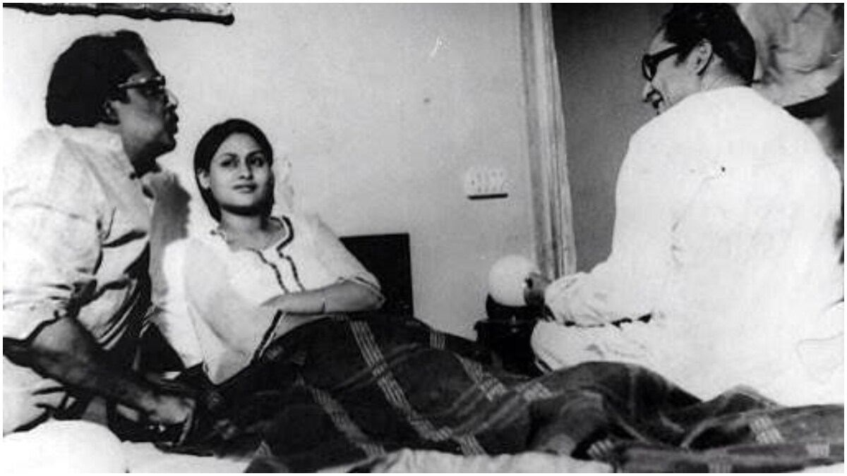 Mili - 49 years of Amitabh Bachchan, Jaya Bachchan, and Hrishikesh ...