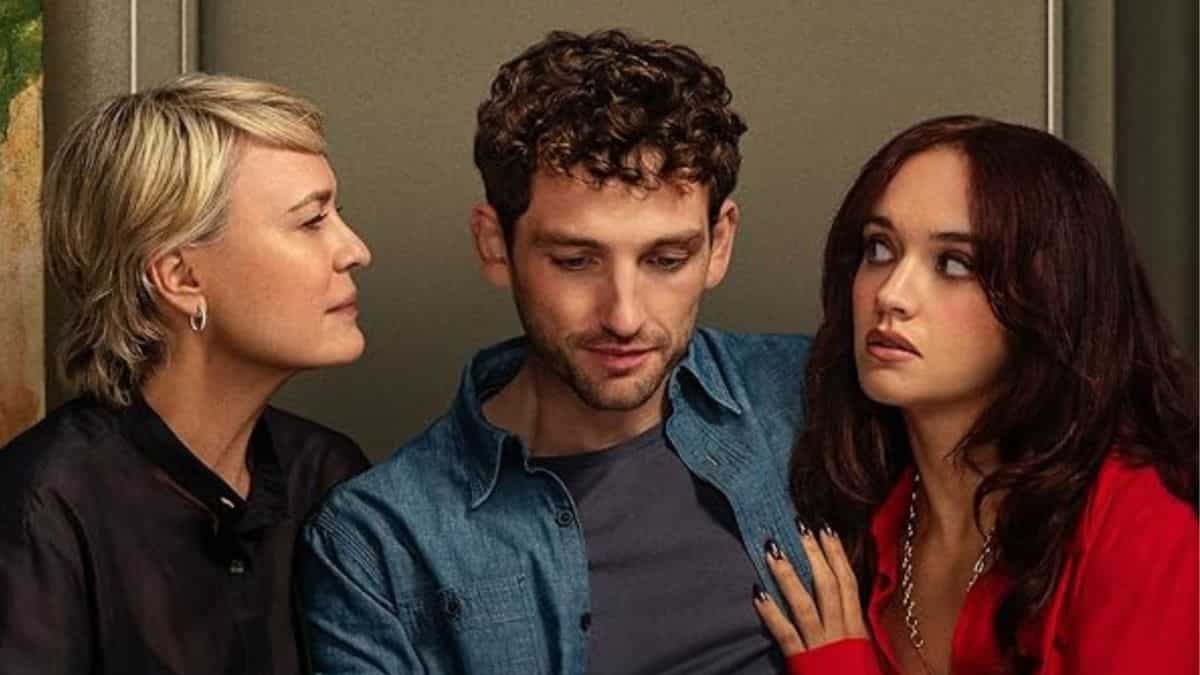 The Girlfriend Is A Twisted Love Triangle In Plain Sight