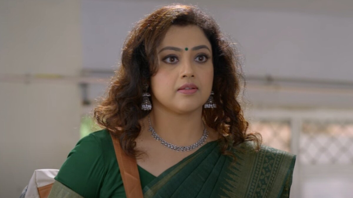 Meena all set to make her OTT debut with THIS Malayalam director; here ...