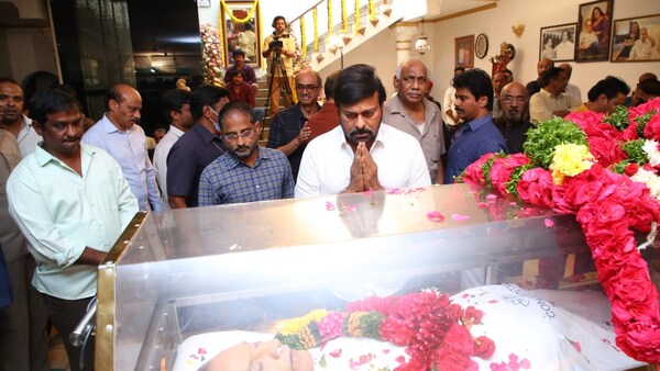 In Pics: Allu Arjun, Pawan Kalyan, Jr. NTR and other celebs pay respects to superstar Krishna