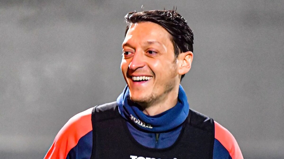 Mesut Ozil announces retirement, says, 'it’s time to leave the big ...