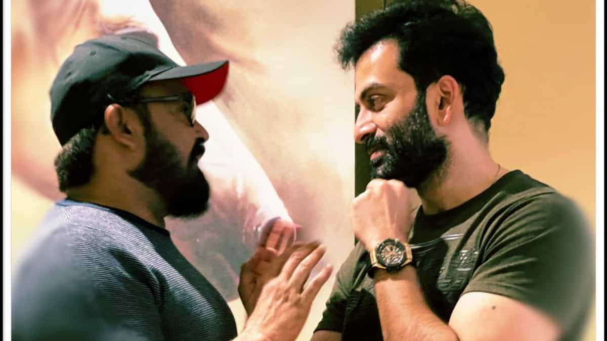 Empuraan director Prithviraj Sukumaran spotted at the set of Mohanlal ...