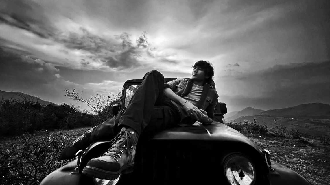 Dhanush's film with Selvaraghavan, Naane Varuven, wraps up its shooting ...