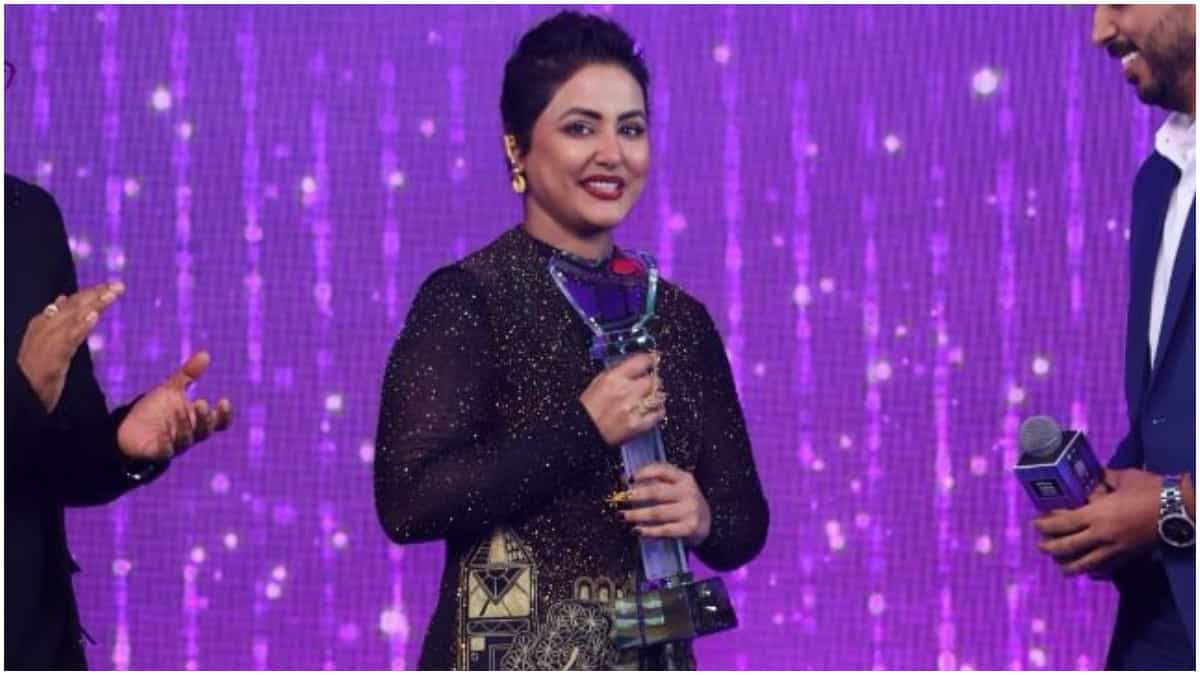 OTTplay Awards 2025: Hina Khan proudly holds her trophy high, says, ‘Have been working out ...