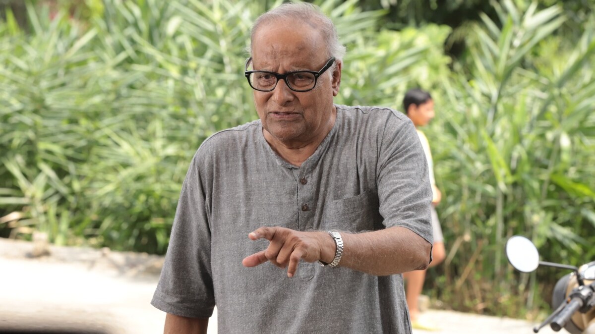 Pradhan review: Anirban Chakrabarti is a showstopper in Dev-Paran Bandyopadhyay’s drama