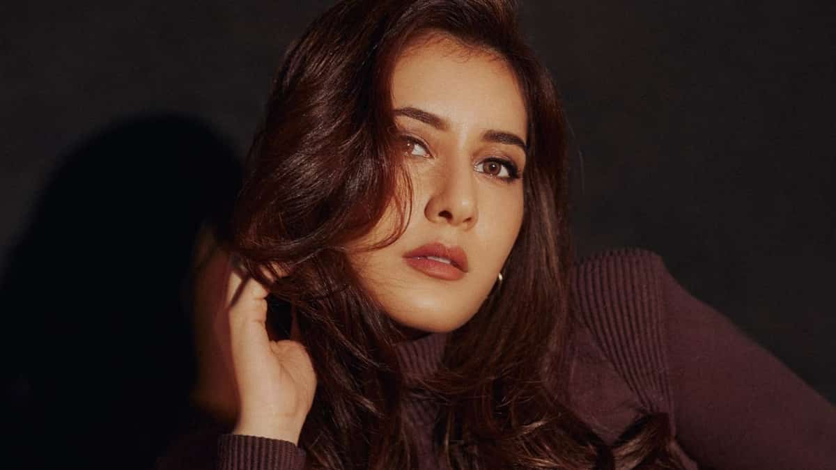 Raashii Khanna on being a part of Karan Johar's Yodha: Got to fulfil my ...