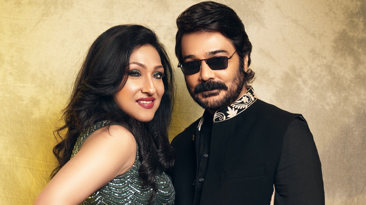 Sasurbari Zindabad actors Prosenjit Chatterjee, Rituparna Sengupta, and Anamika Saha reunite and ...