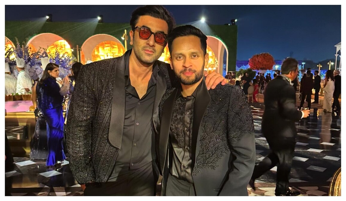 Ranbir Kapoor twins with Saina Nehwal’s husband Kashyap Parupalli at ...