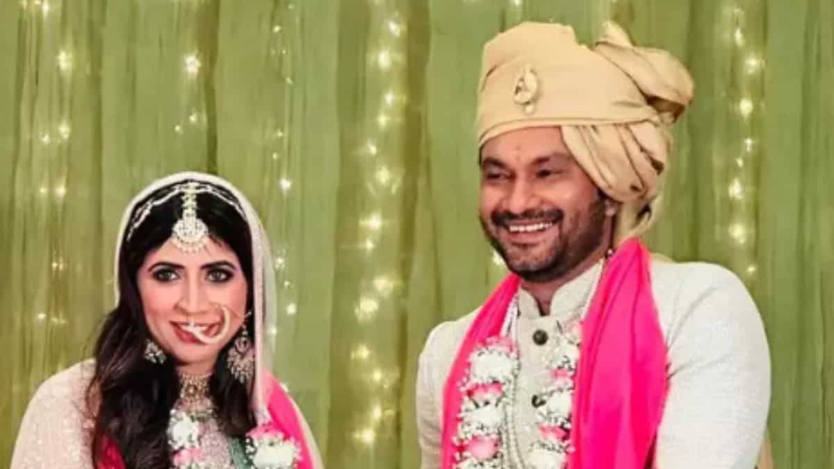 Dharmendra, Randhir Kapoor, Jackie Shroff and Neila Devi grace at Prem ...