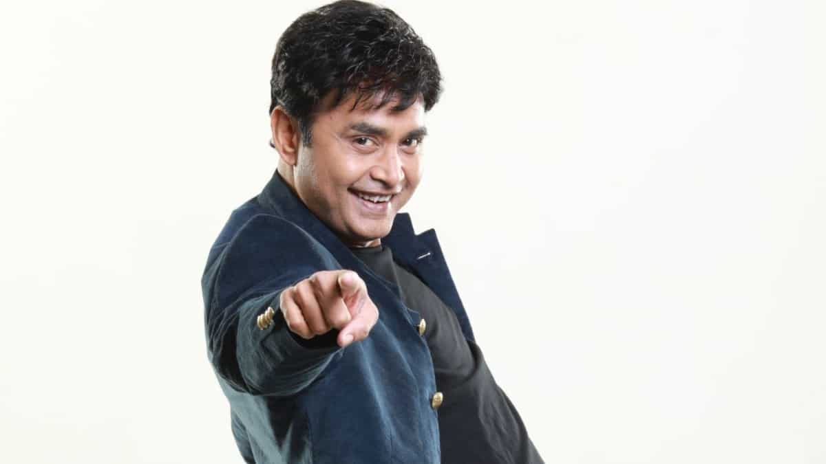 Sharan winds up Guru Shishyaru, to start film with Buckaasuura director ...