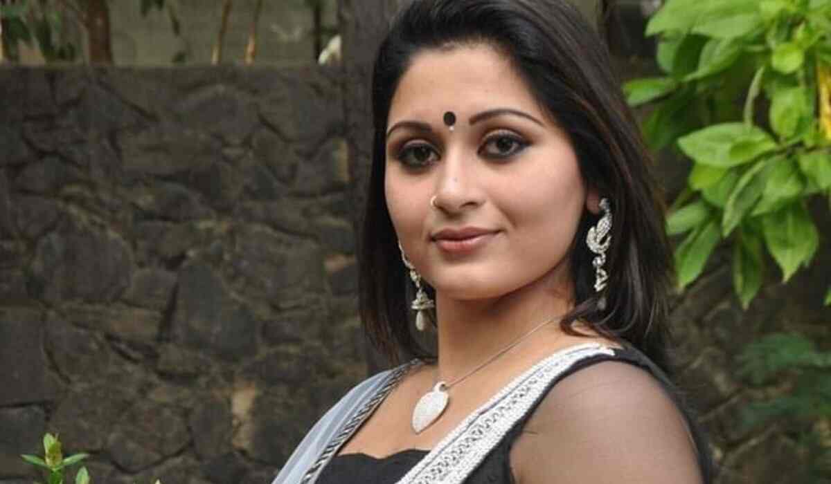 Top Malayalam serial actress: Chippy, Binny Sebastian, Gopika Anil, and ...