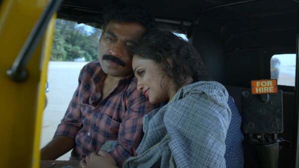 Autorickshawkkarante Bharya Review A Bland Old School Story That Never Veers Off Its