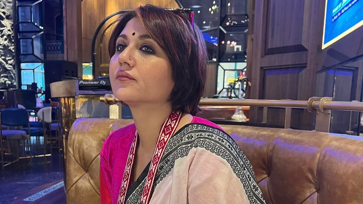 Swastika on sexual harassment by Shibpur producer: Srijit, Tota, Arjunn Dutta called. Rest of T ...