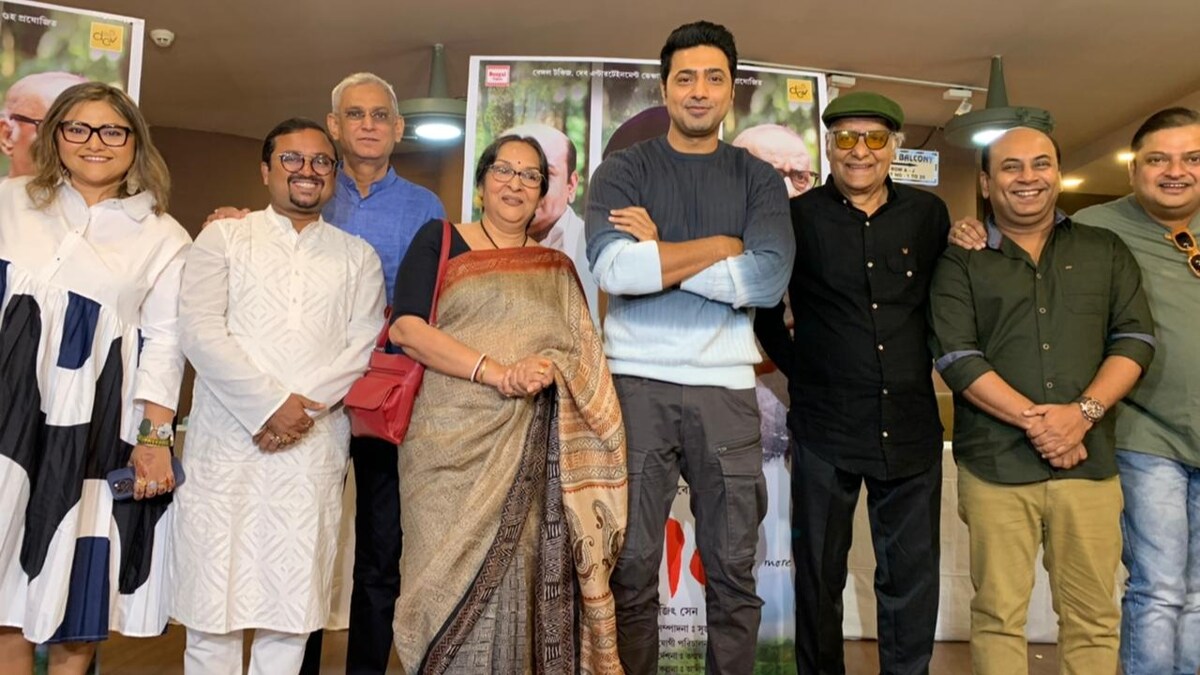 Pradhan: Dev, Soumitrisha Kundu, Anirban Chakrabarti, Paran ...