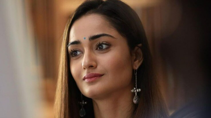 Aashram actress Tridha Chaudhary’s workout photo goes VIRAL – all you ...