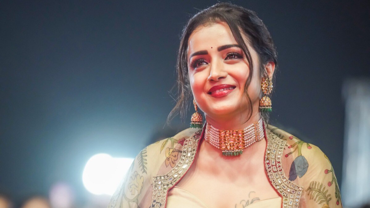 Ponniyin Selvan 2: Fans shout 'Leo' as Trisha speaks at Ponniyin Selvan anthem launch, video ...