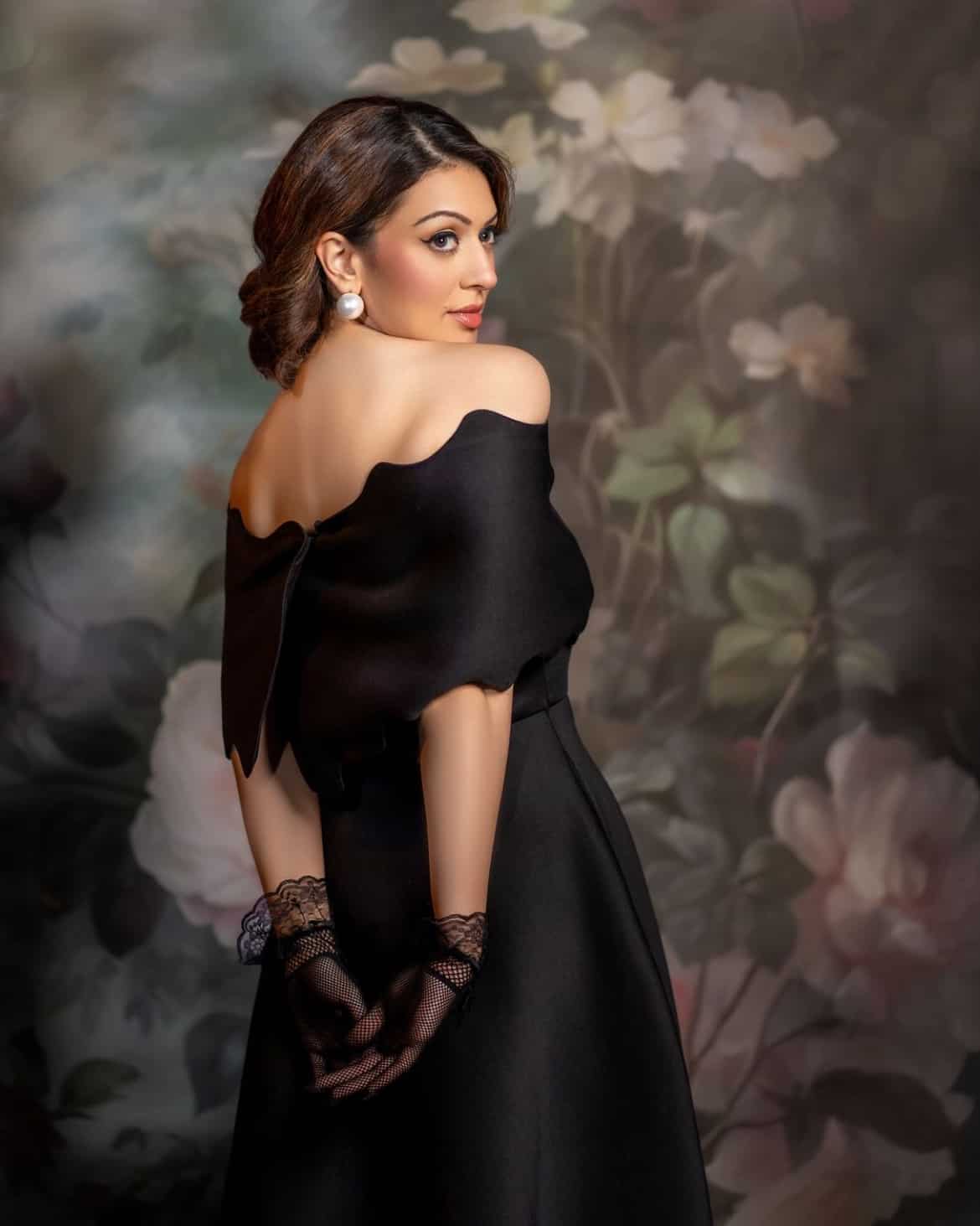 Hansika Motwani In Black Dress